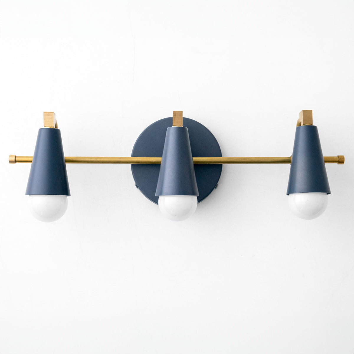 VANITY LIGHT MODEL NO. 8084 - Peared Creation